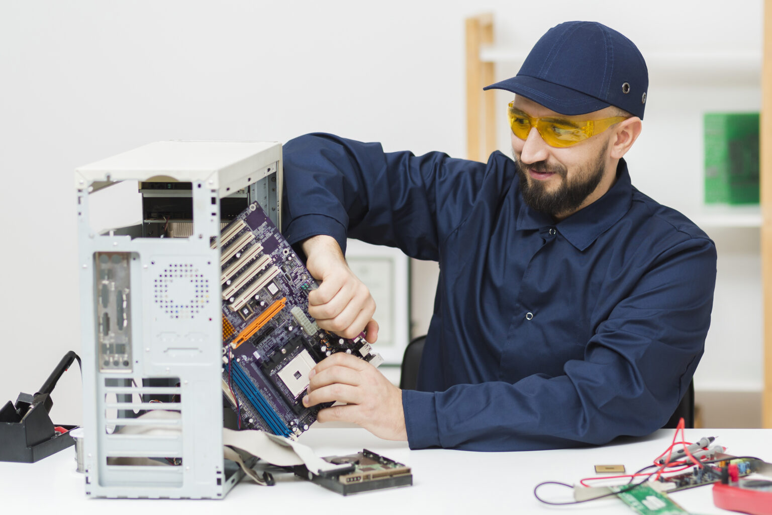 Computer Repair Technician Tech Solutions and Troubleshooting